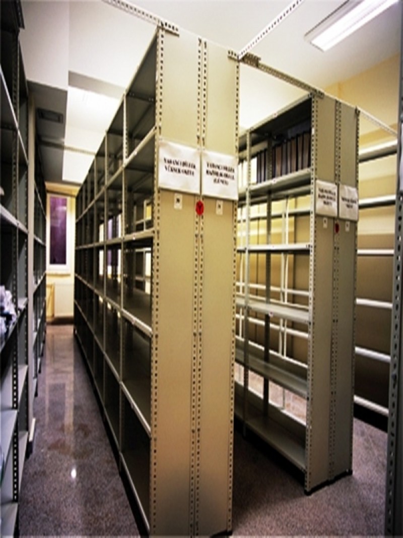 Steel Shelf Storage System